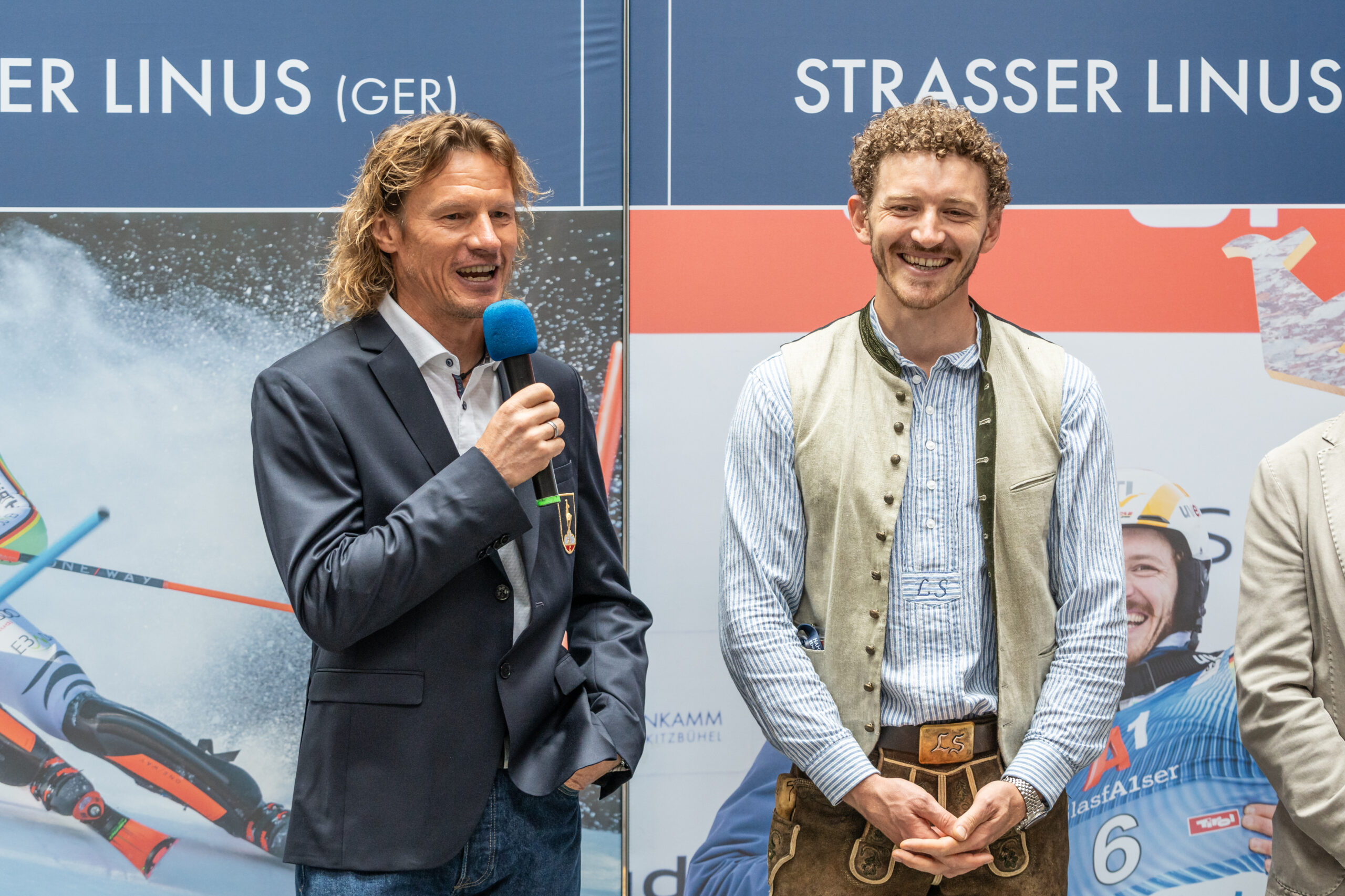 Wie im Märchen • Skiing Penguin